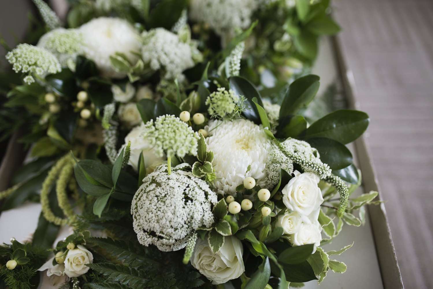 Bouquetcloseupwhiteandgreenfresh - Flower Nation